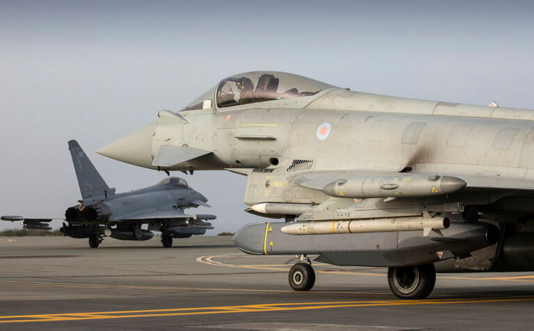 Großbritannien liefert Storm Shadow-Marschflugkörper an die Ukraine ...